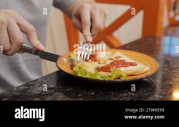 Sandwich break Stock Videos & Footage - HD and 4K Video Clips - Alamy