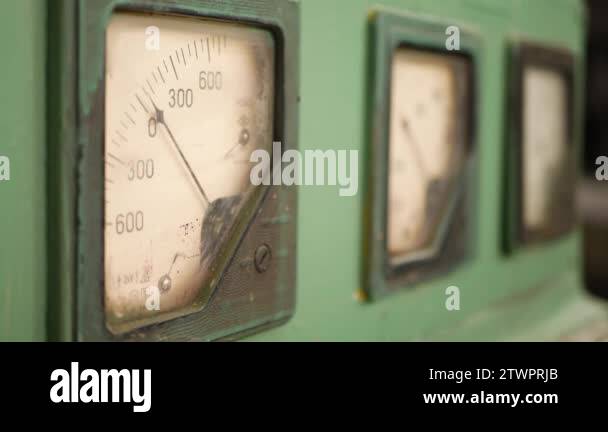 Ampermeter Stock Videos & Footage - HD and 4K Video Clips - Alamy