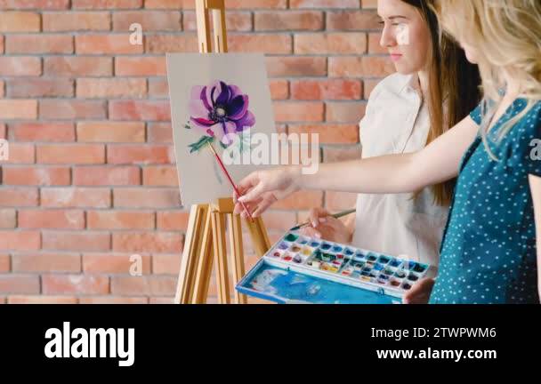 Education explain Stock Videos & Footage - HD and 4K Video Clips - Alamy