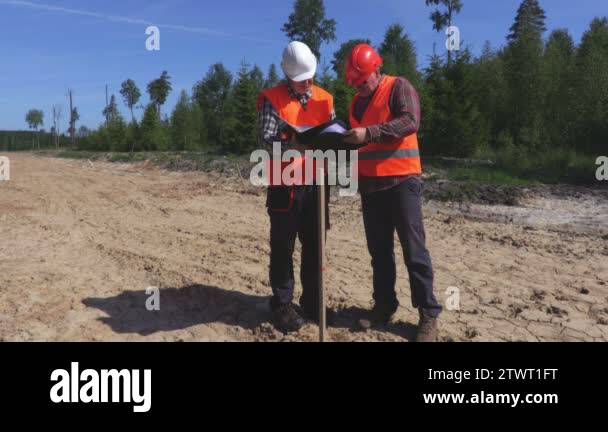 Signs the agreement Stock Videos & Footage - HD and 4K Video Clips - Alamy