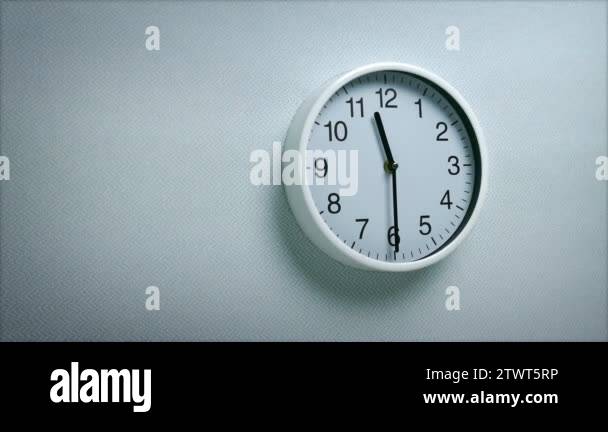 11 30 clock Stock Videos & Footage - HD and 4K Video Clips - Alamy