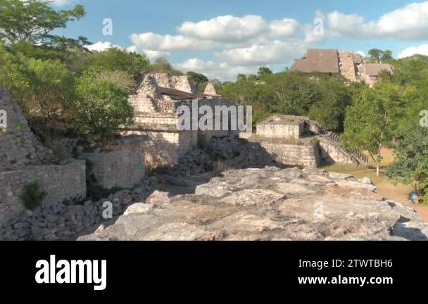 CLOSE UP: Impressive Maya buildings at the Ek Balam archeological site ...