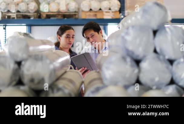 Warehouse packing manager Stock Videos & Footage - HD and 4K Video Clips - Alamy