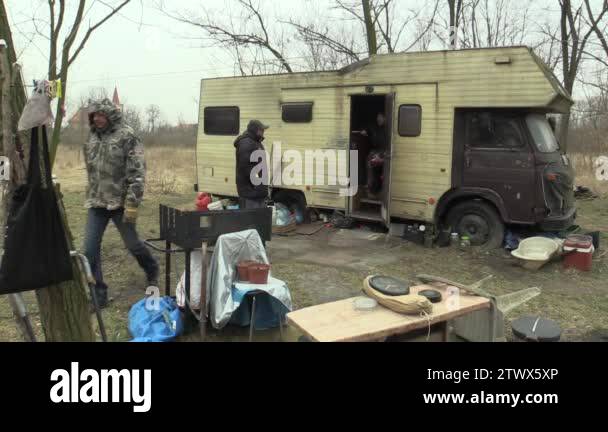 Dirty old caravan Stock Videos & Footage - HD and 4K Video Clips - Alamy