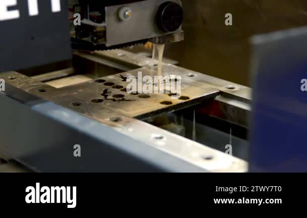 Automated programmed machine for metal processing with supply of ...