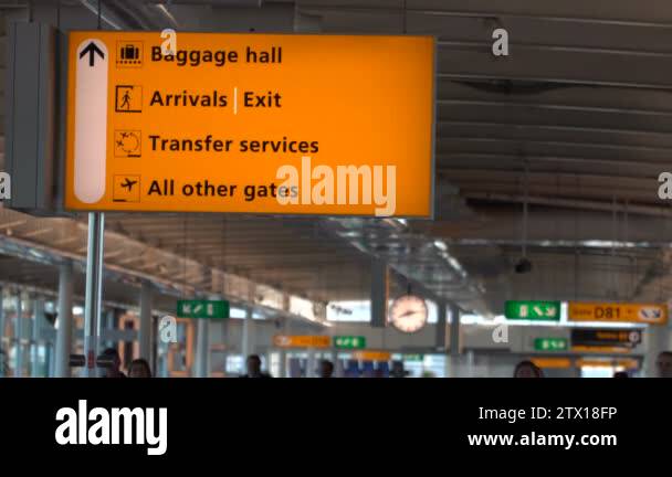 Baggage transfer Stock Videos & Footage - HD and 4K Video Clips - Alamy