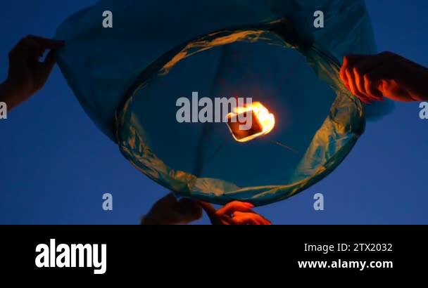 Balloon fire Sky lantern flying lanterns, hot-air balloons Lantern ...