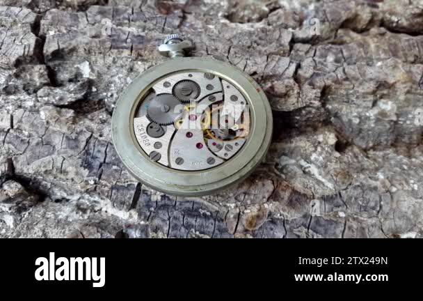 Traditional clock Stock Videos & Footage - HD and 4K Video Clips - Alamy