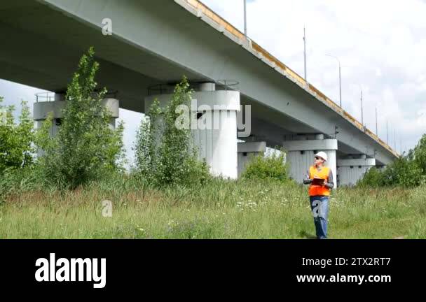 Signal bridge Stock Videos & Footage - HD and 4K Video Clips - Alamy