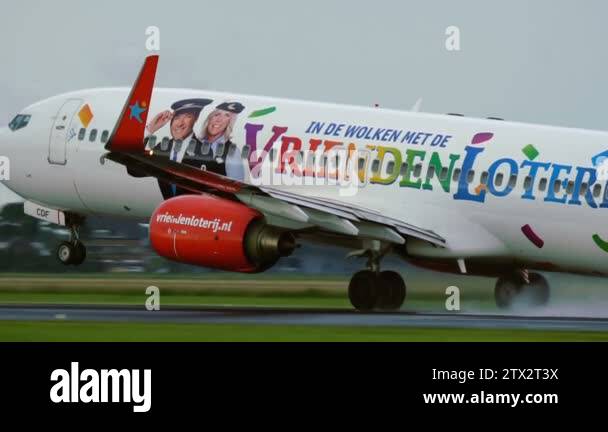 Boeing 737-804 of Corendon airlines taking off Stock Video Footage - Alamy