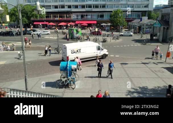 Only 3 people Stock Videos & Footage - HD and 4K Video Clips - Alamy