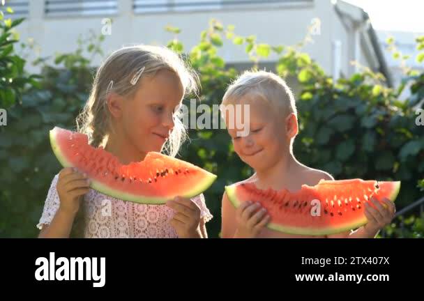 Brother Sister Watermelon Stock Videos And Footage Hd And 4k Video Clips Alamy