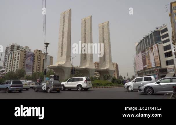 Karachi Teen Talwar Monument 65 Stock Video Footage - Alamy