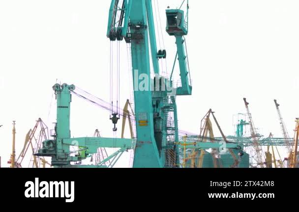 Crane motion Stock Videos & Footage - HD and 4K Video Clips - Alamy