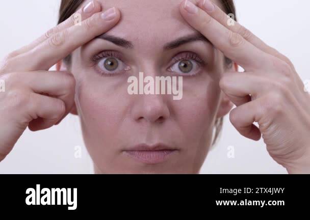 Facial exercise for lifting the upper eyelids. Upper eye lid lift ...