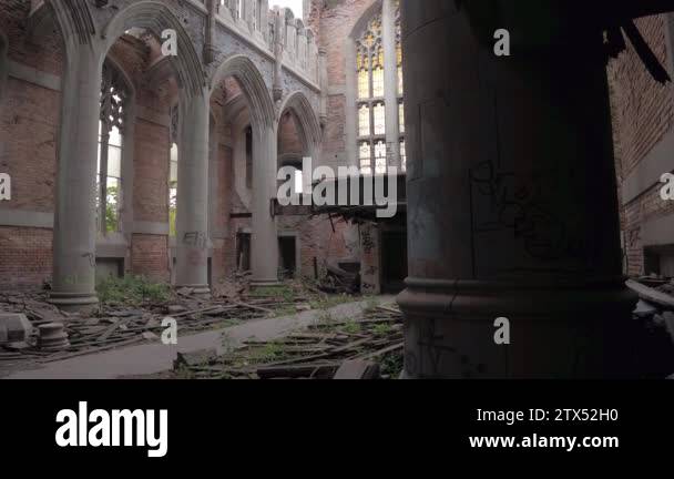 CLOSE UP: Exploring stunning crumbling nave in abandoned City Methodist ...