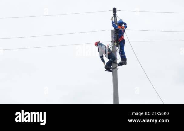 Wire on pole Stock Videos & Footage - HD and 4K Video Clips - Alamy