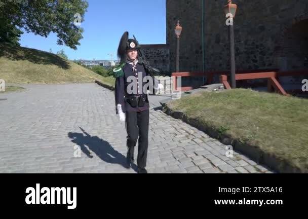 Guardsman uniform Stock Videos & Footage - HD and 4K Video Clips - Alamy