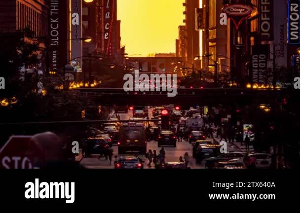 Chicago, IL September 23rd, 2019: Traffic moves in downtown as ...