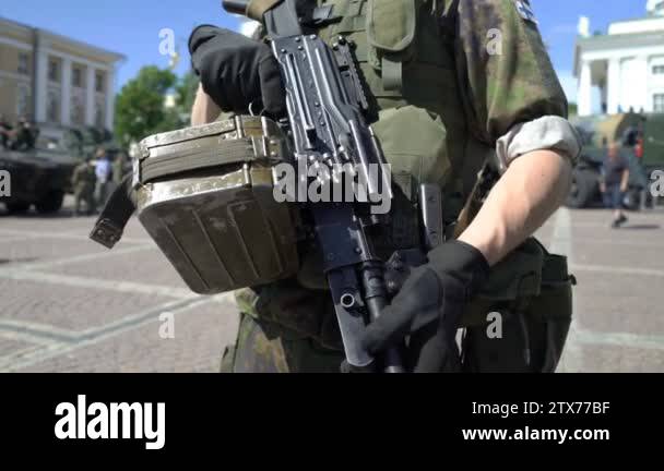 Show modern weapons of The Finnish Defence Forces in honour of the ...