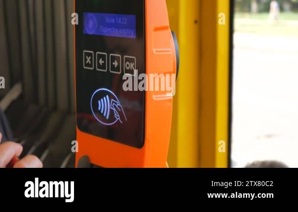 Using paypass Stock Videos & Footage - HD and 4K Video Clips - Alamy