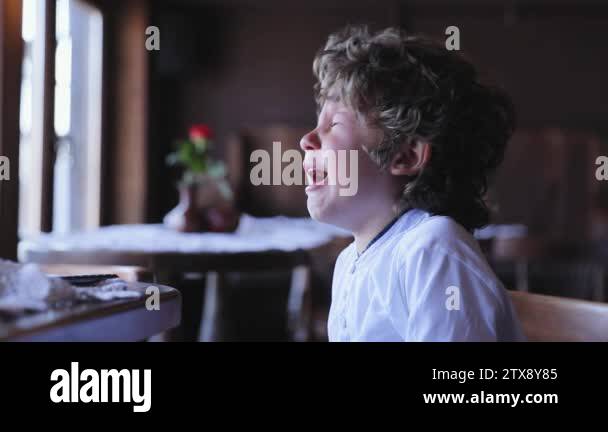 Cry weeping Stock Videos & Footage - HD and 4K Video Clips - Alamy