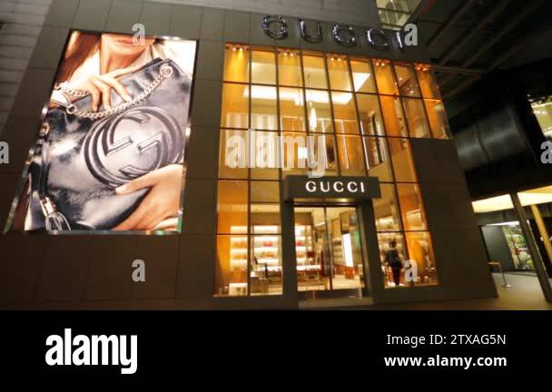 Gucci fashion Stock Videos & Footage - HD and 4K Video Clips - Alamy