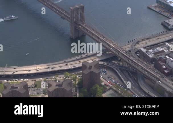 AERIAL CLOSE UP: Flying above famous Brooklyn bridge overpass highway ...