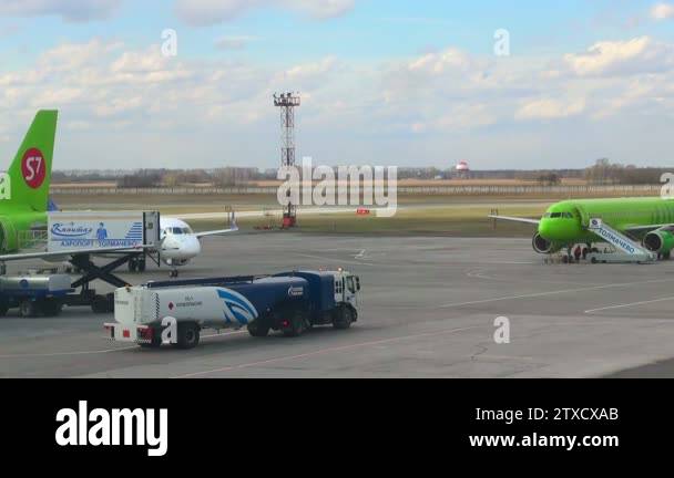 Embraer Stock Videos & Footage - HD and 4K Video Clips - Alamy