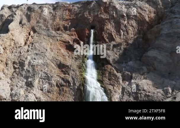 Overseas cascade Stock Videos & Footage - HD and 4K Video Clips - Alamy
