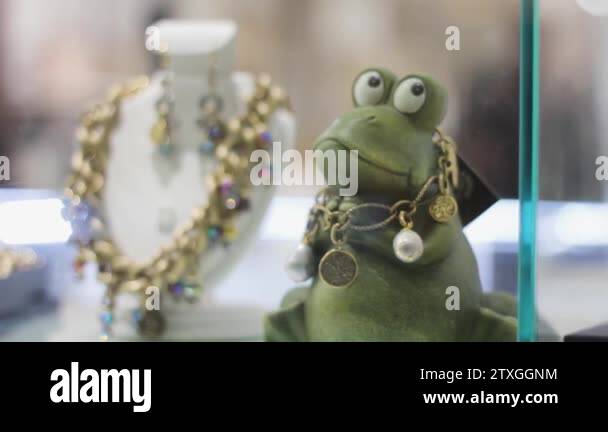 Frog symbol Stock Videos & Footage - HD and 4K Video Clips - Alamy