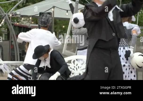 Pantomime audience theatre Stock Videos & Footage - HD and 4K Video ...