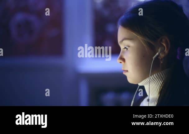 Model Elizabeth Andreeva Stock Videos And Footage Hd And 4k Video Clips Alamy