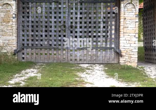 Grid gate castle Stock Videos & Footage - HD and 4K Video Clips - Alamy
