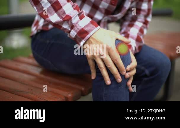 Dislocated leg Stock Videos & Footage - HD and 4K Video Clips - Alamy