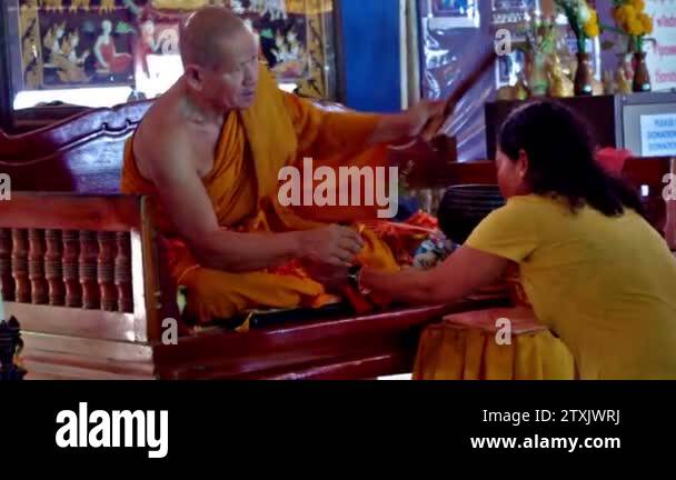Buddhist woman monk Stock Videos & Footage - HD and 4K Video Clips - Alamy