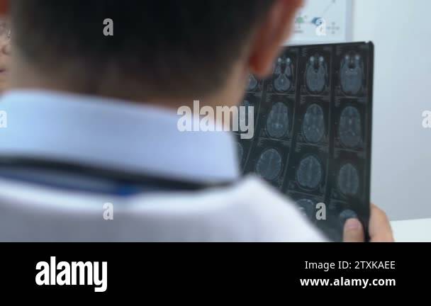 Benign brain mri Stock Videos & Footage - HD and 4K Video Clips - Alamy