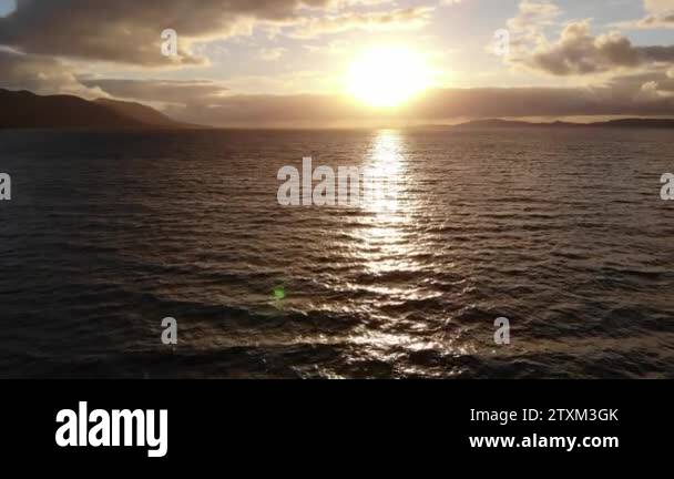 Deep ocean sunset Stock Videos & Footage - HD and 4K Video Clips - Alamy