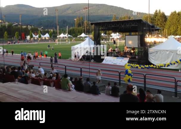 Relay big screen Stock Videos & Footage - HD and 4K Video Clips - Alamy