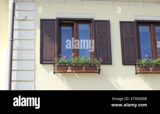Windows frames Stock Videos & Footage - HD and 4K Video Clips - Alamy