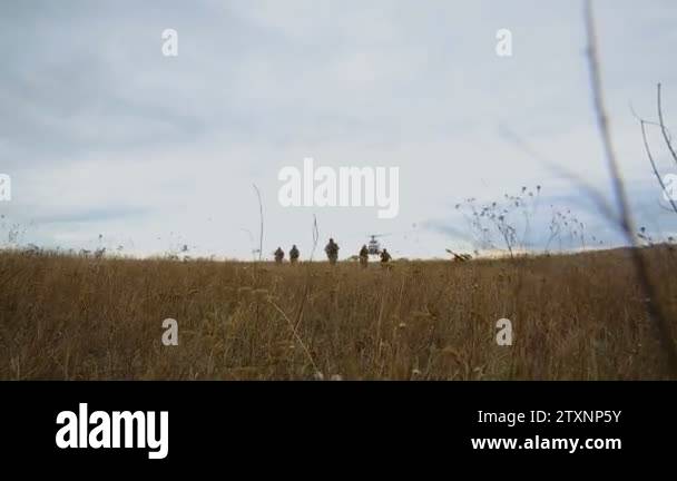 Soldiers fleeing Stock Videos & Footage - HD and 4K Video Clips - Alamy