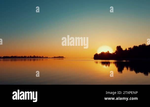 Dynamic sunrise sky Stock Videos & Footage - HD and 4K Video Clips - Alamy