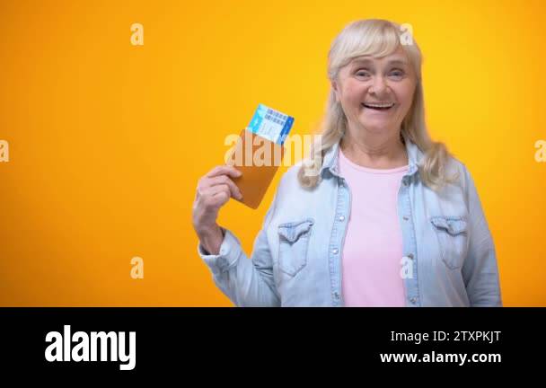 Visa advertisement Stock Videos & Footage - HD and 4K Video Clips - Alamy