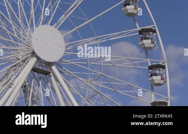 The sky view observation wheel Stock Videos & Footage - HD and 4K Video ...