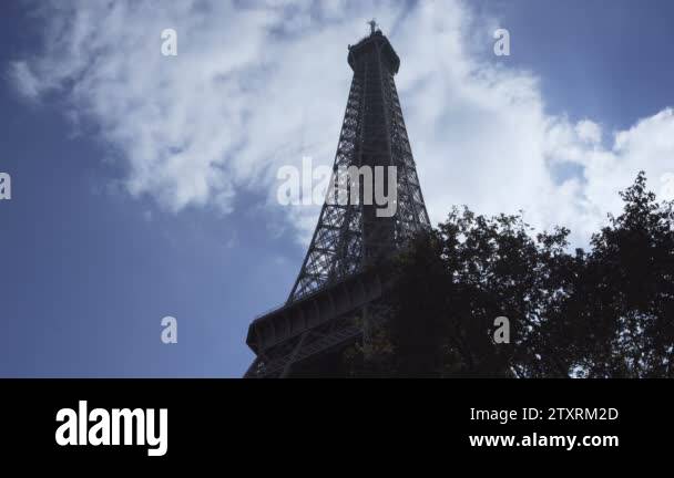 Eiffel tower sky view Stock Videos & Footage - HD and 4K Video Clips - Alamy