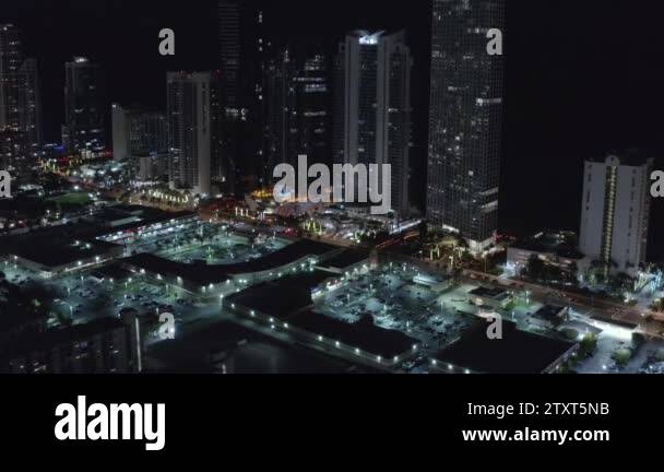 Plaza center Stock Videos & Footage - HD and 4K Video Clips - Alamy