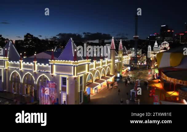 Luna 18 Stock Videos & Footage - HD and 4K Video Clips - Alamy