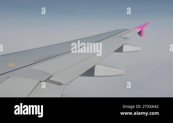 Aeroplane in mist Stock Videos & Footage - HD and 4K Video Clips - Alamy