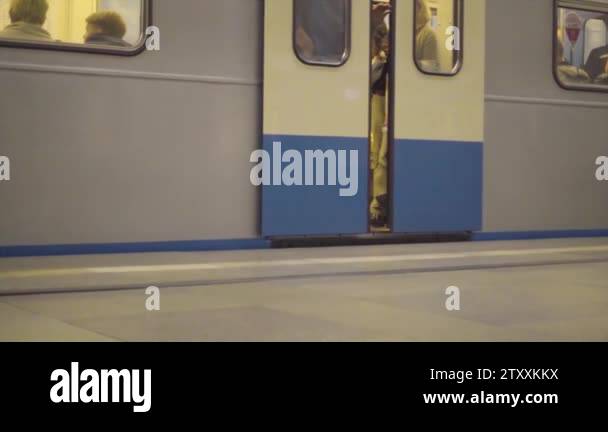 Metro opening Stock Videos & Footage - HD and 4K Video Clips - Alamy
