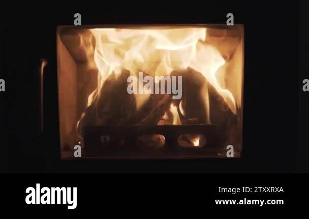 Boiling the billy Stock Videos & Footage - HD and 4K Video Clips - Alamy